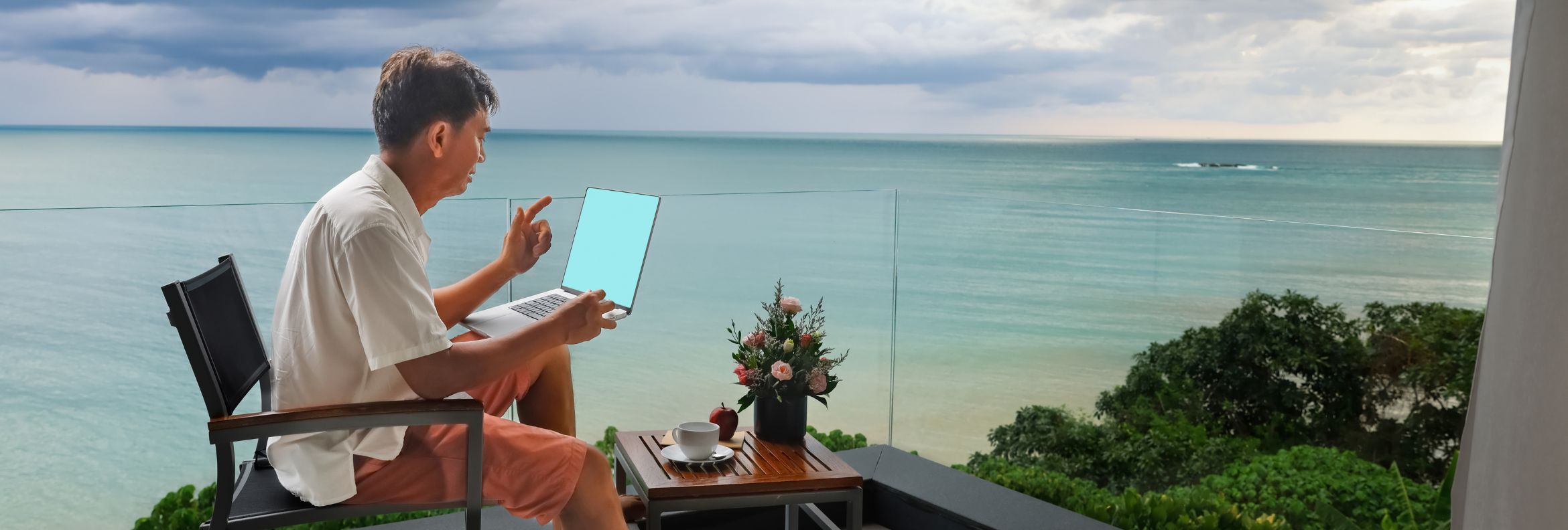 The 2025 Digital Nomad Lifestyle: Trends and Opportunities - Cápita Works